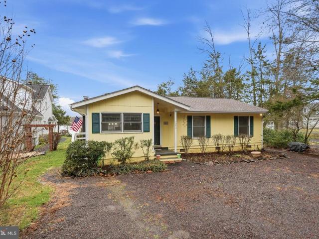 1353 Lakeview Parkway