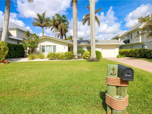 1353 Pelican Ave, Naples, FL 34102 | MLS #225083 | Compass