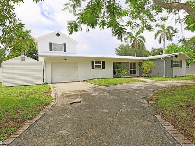 1353 Stadler Dr, Fort Myers, FL 33901