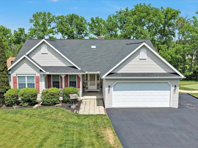 1353 Stag Dr, Auburn, PA 17922