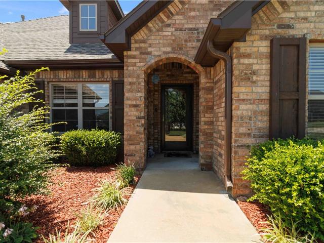 1353 Valle Lane