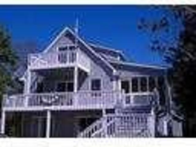 $135 / 3br EMERALD ISLE, NC 3br/2ba beachfront parking FREE
