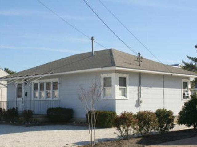 135 110th St, Stone Harbor, NJ 08247