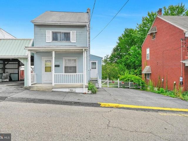 135 137 Broad St, Saint Clair, PA 17970