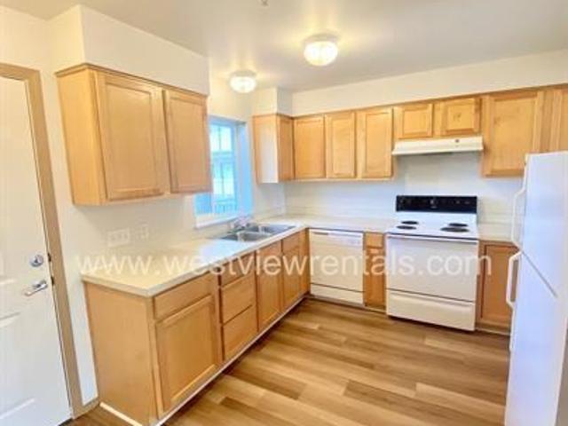 135 & 139 Prince Ave – Benjamin Court 2 Bedroom Apartment for Rent at 135 Prince Ave, Bellingham, WA 98226 Meridian