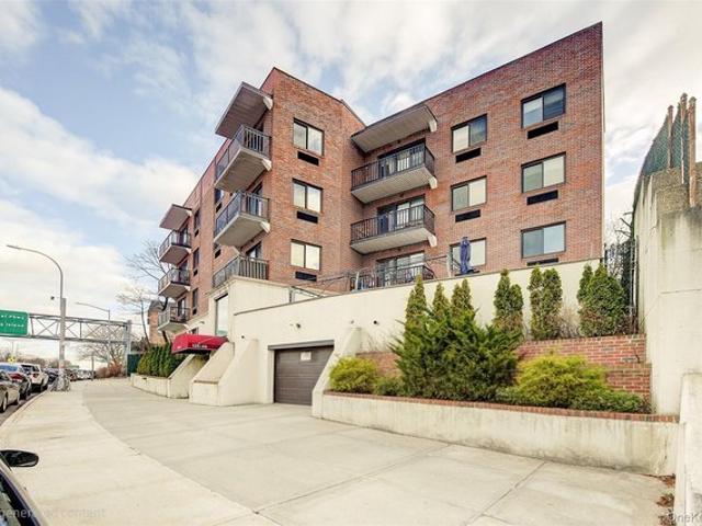 135 46 Grand Central Pkwy Unit 4C, Briarwood, NY 11435