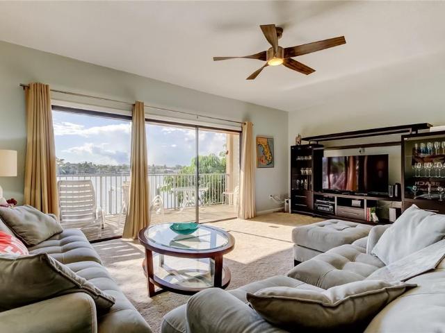 135 92nd Ave, Unit 5, Treasure Island, FL 33706 | MLS #TB8404