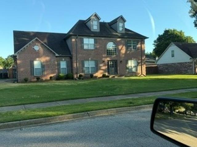 135 Cottonwood Dr, Collierville, TN 38017