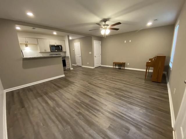 135 Country Ln # 702