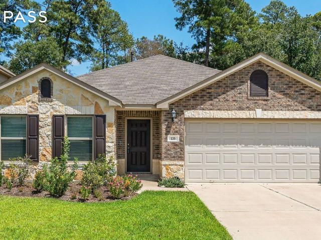 135 Courageous Side Way, Magnolia, TX