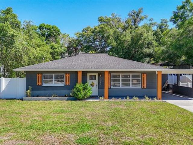 135 Connie Ave, Tampa, FL 33613