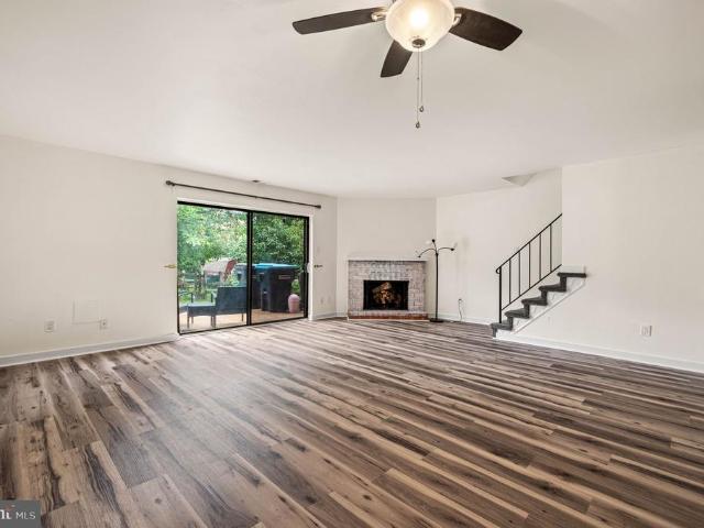 135 Caernarvon Court