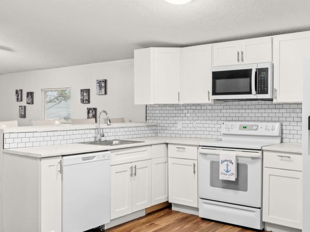135 Canary Circle