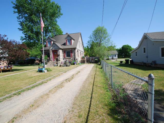135 Carpenter Street