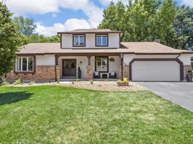 135 CEDAR MILL DR, COTTLEVILLE, MO 63304 Single Family Residen.