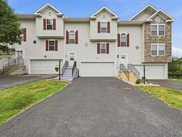 135 Cinque Terra Pl, Finleyville, PA 15332