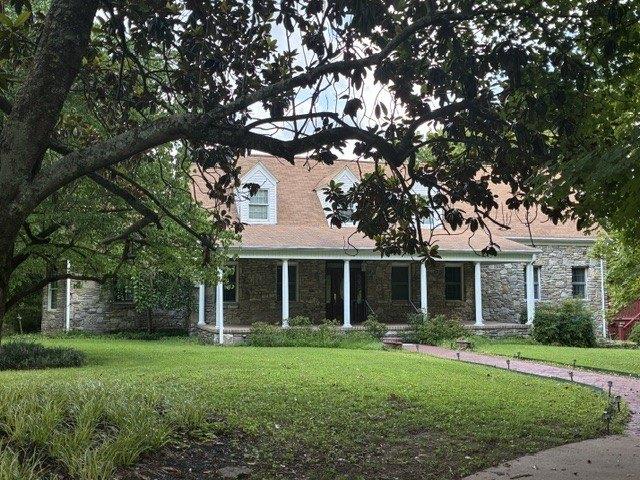 135 Clayton Ln, Fayetteville, TN 37334