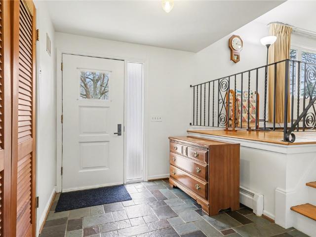 135 Crandon Way