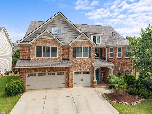 135 Creek Shoals Dr, Simpsonville, SC 29681