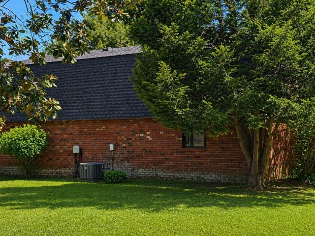 135 Cross Ct