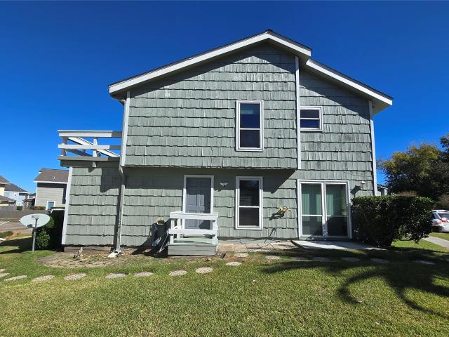 135 April Point Dr N, Conroe, TX 77356 | MLS #10032 | Compass