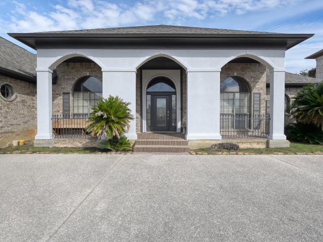 135 April Waters Drive N
