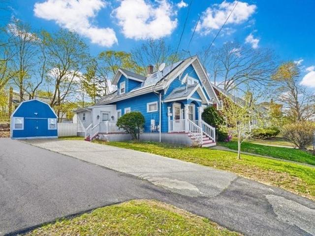 135 Ash St, Brockton, MA 02301