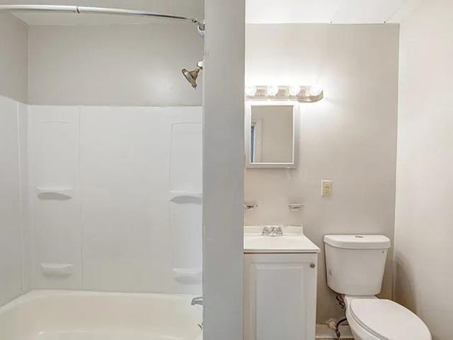 135 Belmont Ave, Springfield, MA 01108