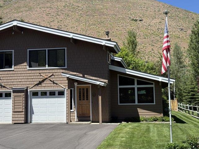 135 Belmont Dr Unit B, Ketchum, ID 83340