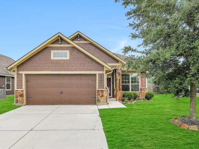 135 Brocks Ln, Montgomery, TX 77356