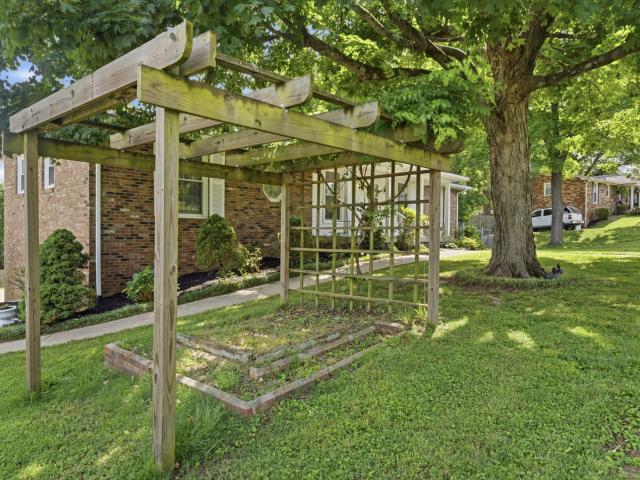 135 Gatone Dr