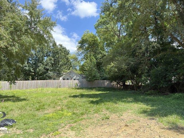 135 Gary Rd, Carrboro, NC 27510