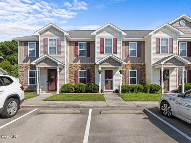 135 Glen Cannon Dr, Jacksonville, NC 28546