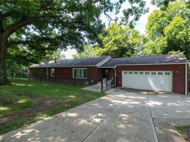 135 Devils Den Rd, Burgettstown, PA 15021