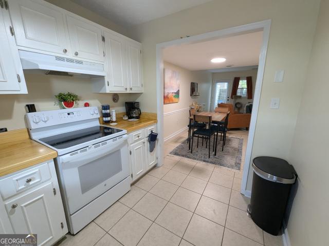 135 Dennis Drive APT 5
