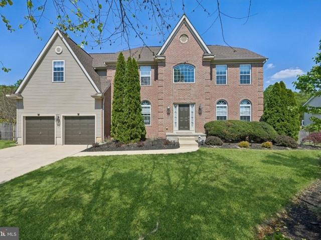135 Desilvio Dr, Sicklerville, NJ 08081