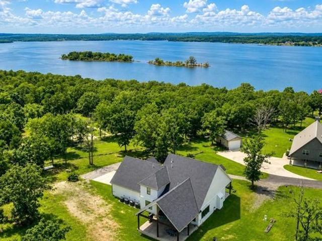 135 Dixie Cv, Eufaula, OK 74432
