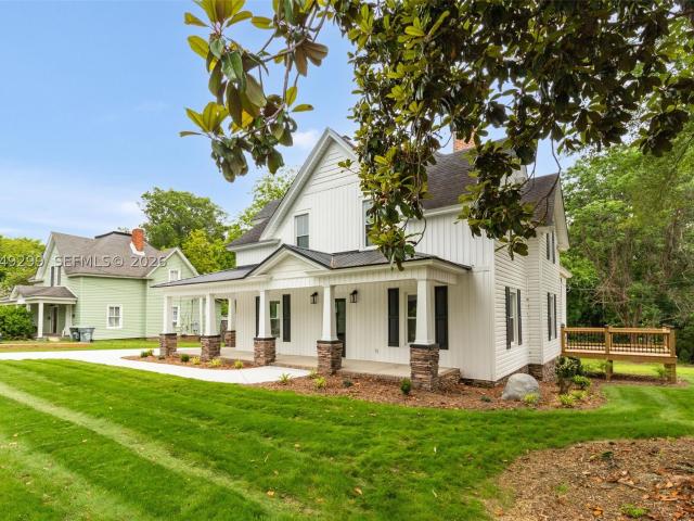 135 Dixon Street