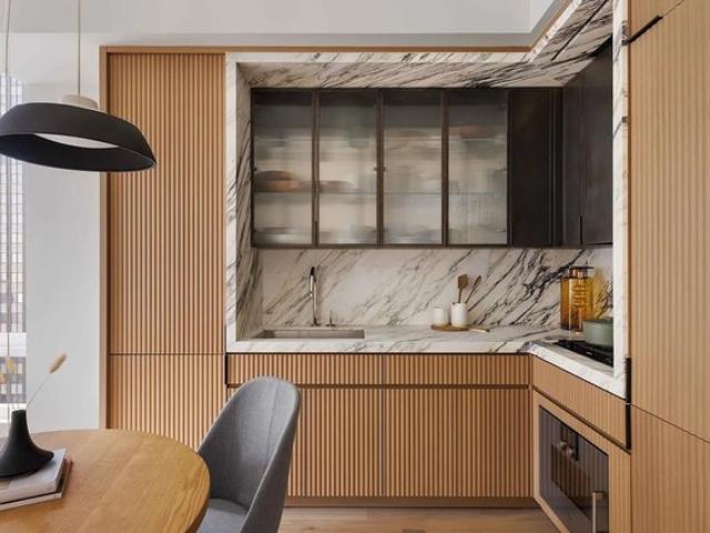 135 E 47th St Apt 18G, Manhattan, NY 10017