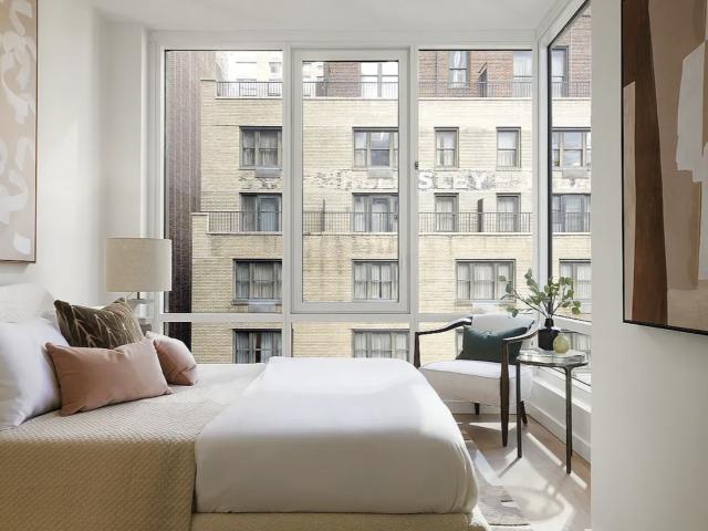 135 E 47th Street 3D