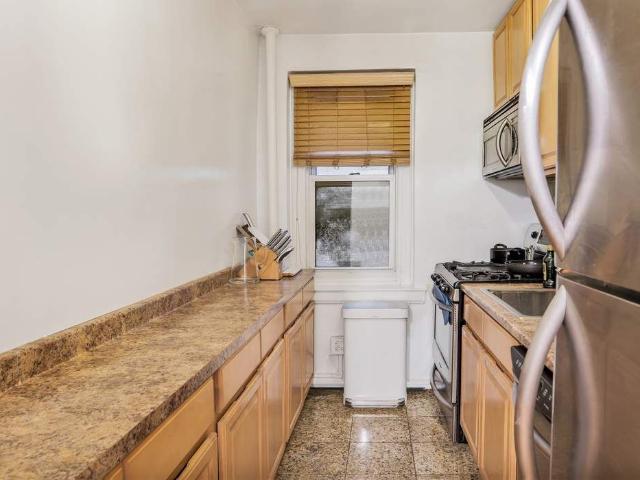 135 E 39th Street 3D