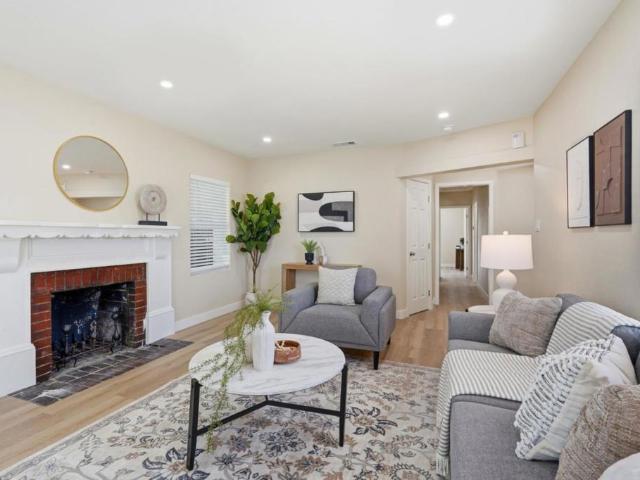 135 E Younger Avenue