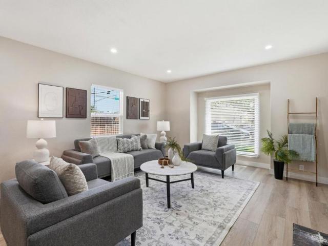 135 E Younger Avenue