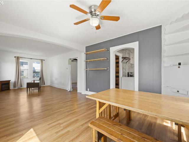 135 e broadway st