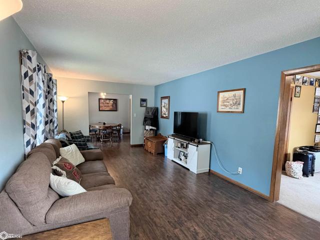 135 E C Street