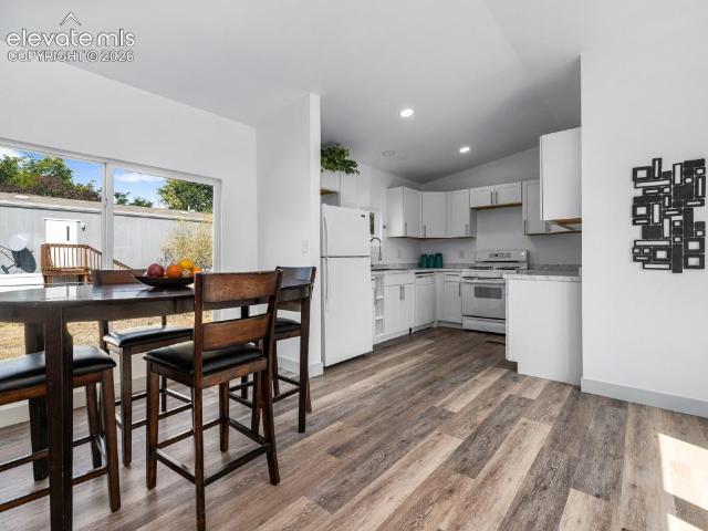 135 E Cellini Drive