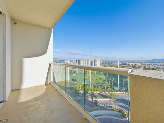 135 E Harmon Avenue 10714