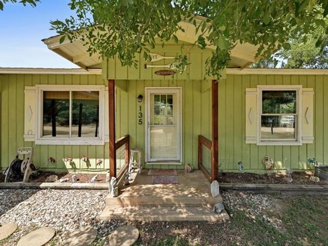 135 E Hickory Dr, Granite Shoals, TX 78654