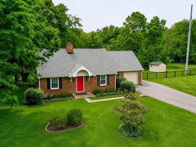 135 Edgewood Dr, Stanford, KY 40484