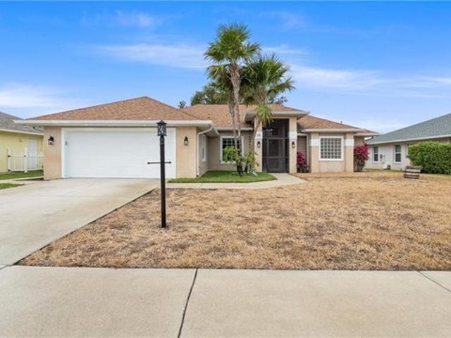 135 Estelle Dr, Naples, FL 34112